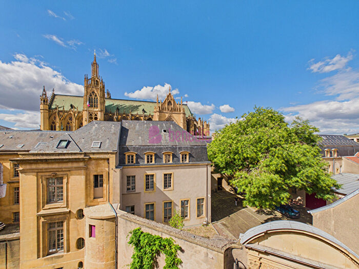 Metz, Ancienne ville : Appartement 3 pièces à vendre