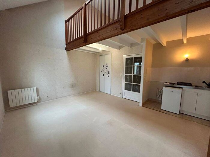 Appartement à louer - Vallée Violette-Grande Bruère, Joué-lès-Tours - 2 pièces - 1 chambre