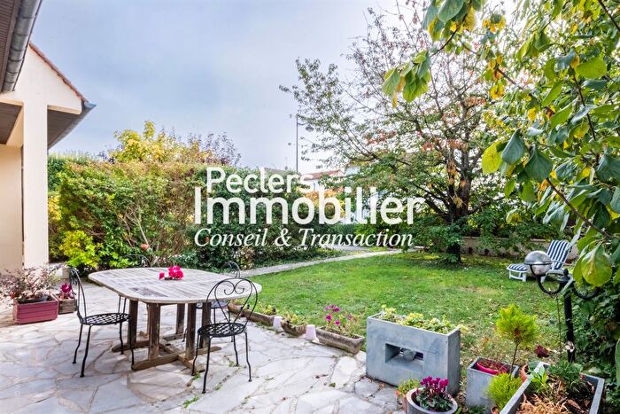 Maison à vendre - Rueil-Malmaison, Mont Valerien - 8 pièces - 5 chambres