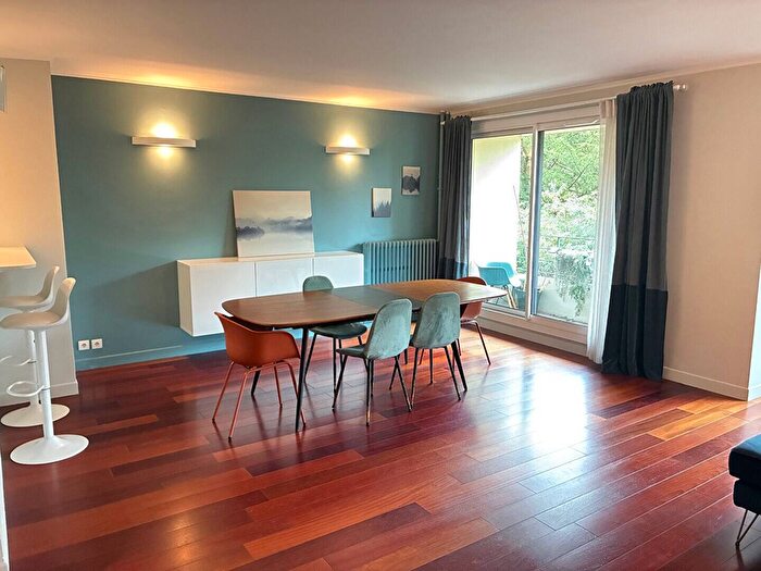 Appartement à louer - Val dOr, Saint-Cloud - 3 pièces - 2 chambres