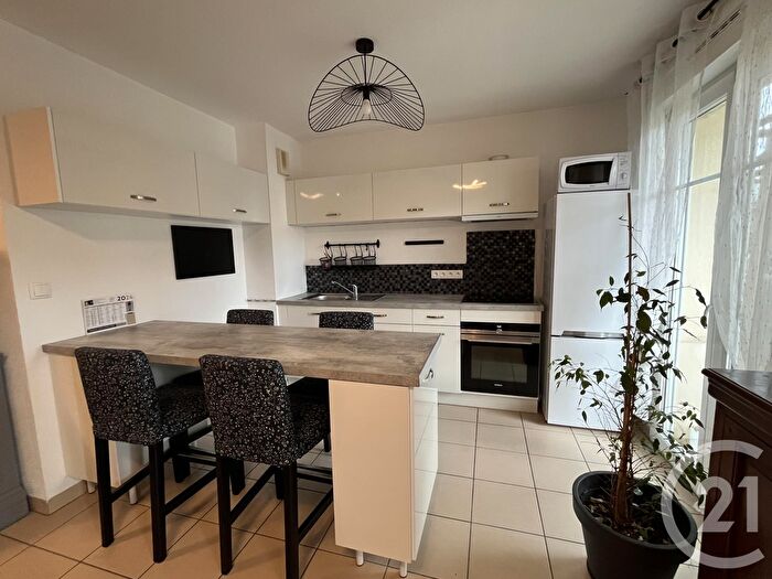 Appartement à louer - Gironde-sur-Dropt - 3 pièces - 2 chambres