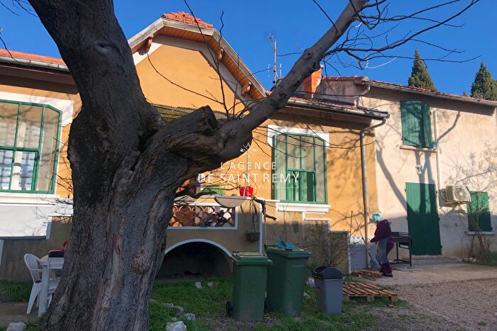 Maison à vendre - Eyragues - 6 pièces - 5 chambres