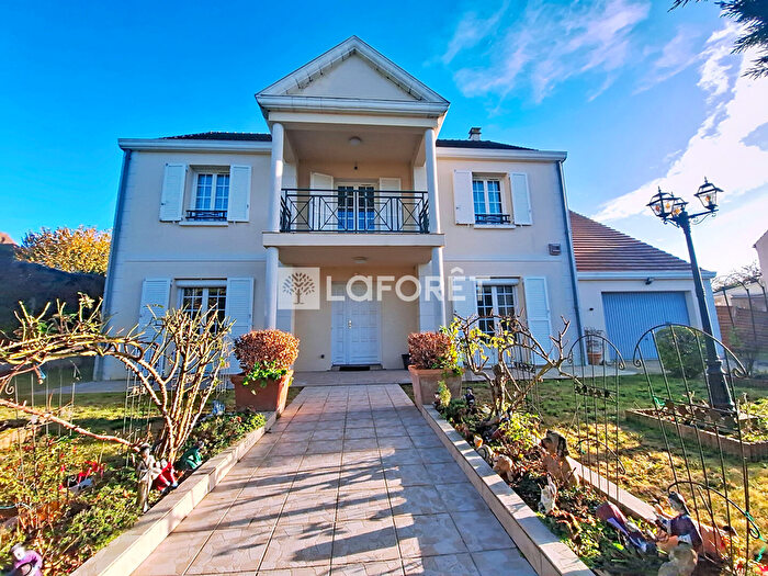 Maison 7 pièces à Leuville-sur-Orge, à vendre