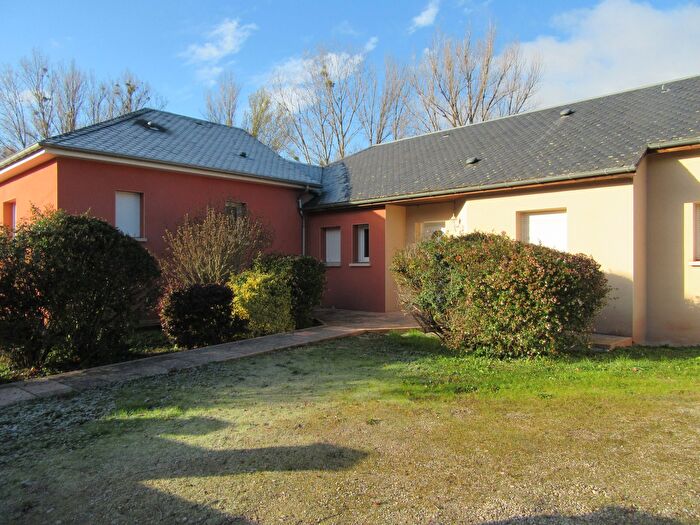 Maison à vendre - Clairvaux-dAveyron - 5 pièces - 4 chambres
