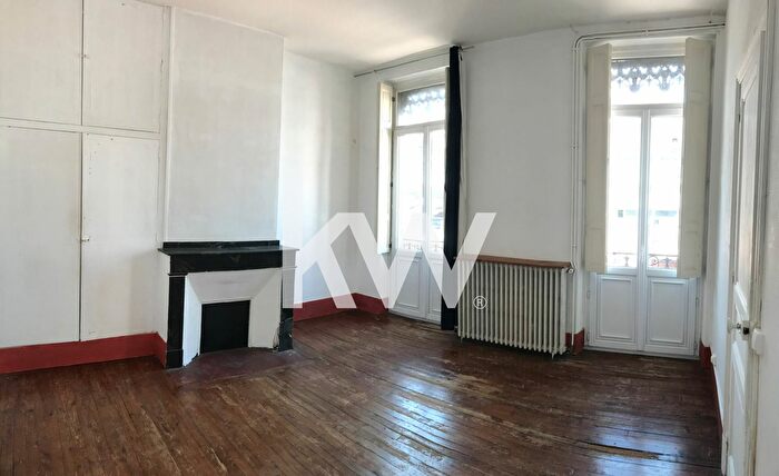 Maisons à vendre et appartements à louer - 1