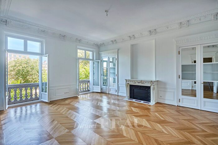 Appartement à louer - Paris e , Chaillot - 4 pièces - 2 chambres