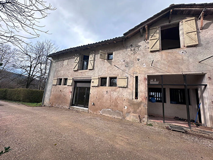 Saint-Antonin-Noble-Val : Maison 3 pièces à louer