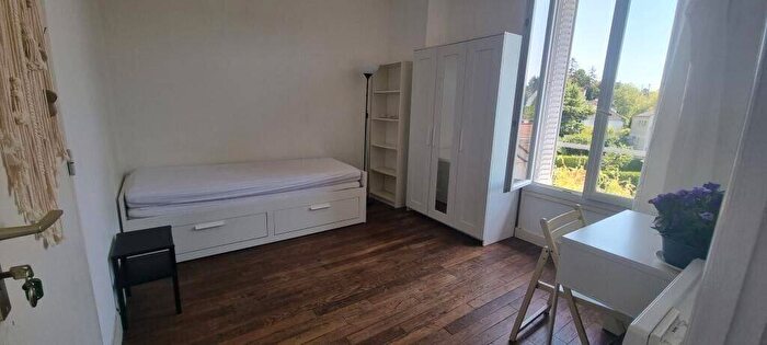 Appartement à louer - Forêt, Saint-Germain-en-Laye - 1 pièce