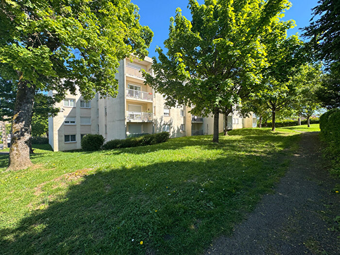 Appartement 4 pièces à vendre - Charleville-Mézières, Etion