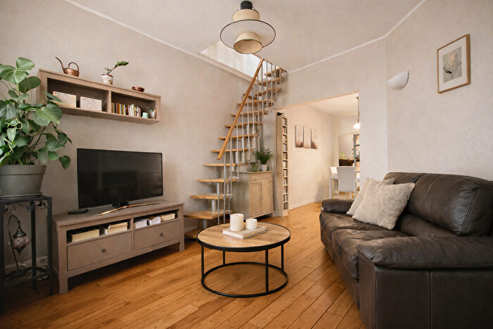 Appartement à vendre - Reims, Centre-ville - 2 pièces - 1 chambre