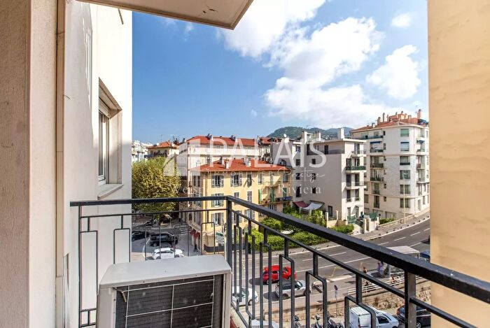 Appartement à vendre - Nice, Le Port - 3 pièces - 2 chambres