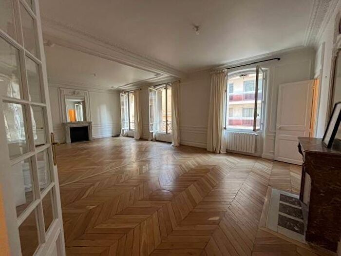 Appartement 5 pièces à Porte Dauphine, Paris 16ème arrondissement, à louer