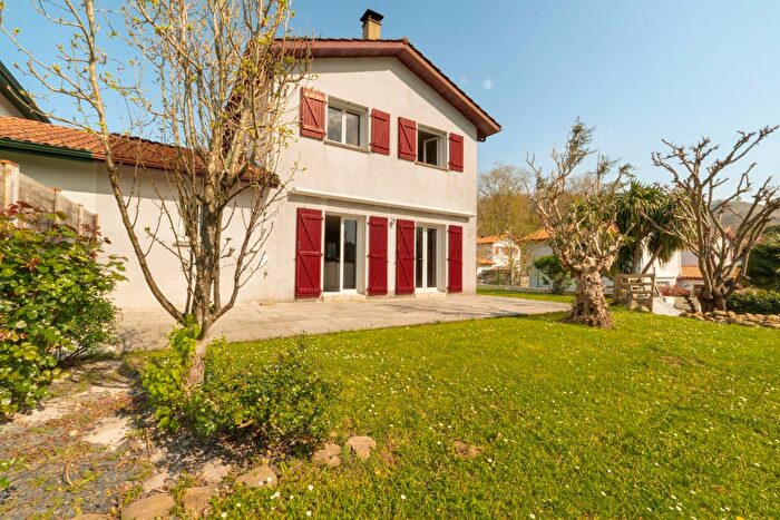 Maison à vendre - Cambo-les-Bains - 4 pièces - 3 chambres