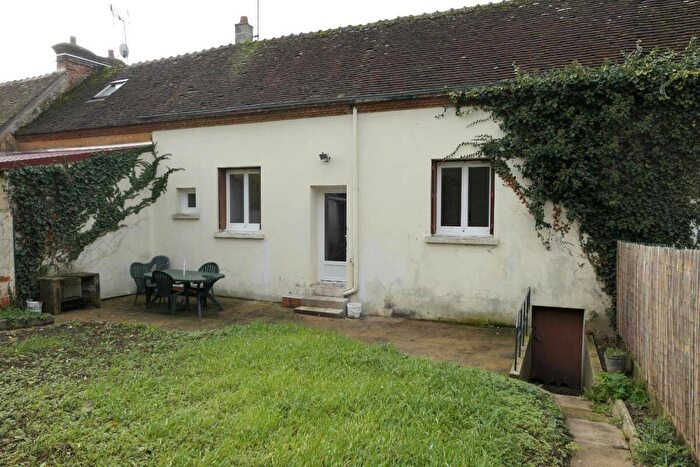 Maison 4 pièces à Cormes, à louer