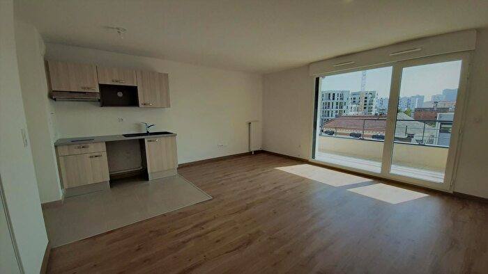 Appartement à louer - Colombes, Stade - 1 pièce