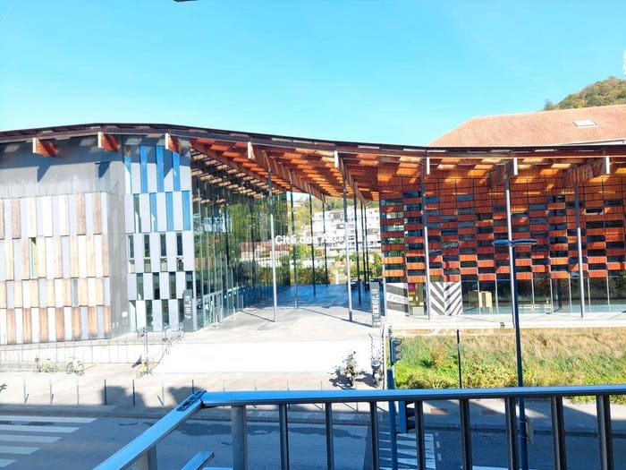 Centre, Chapelle des Buis, Besançon : Appartement 4 pièces à louer