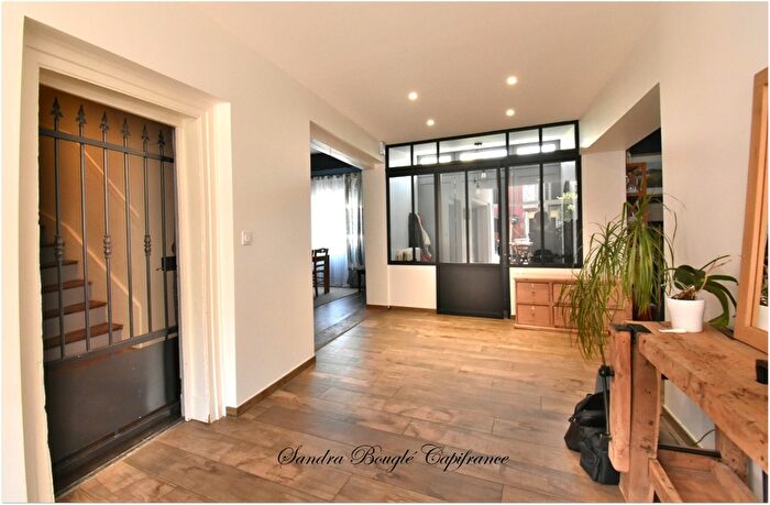 Maison à vendre - Laval, Pavement - 10 pièces - 6 chambres