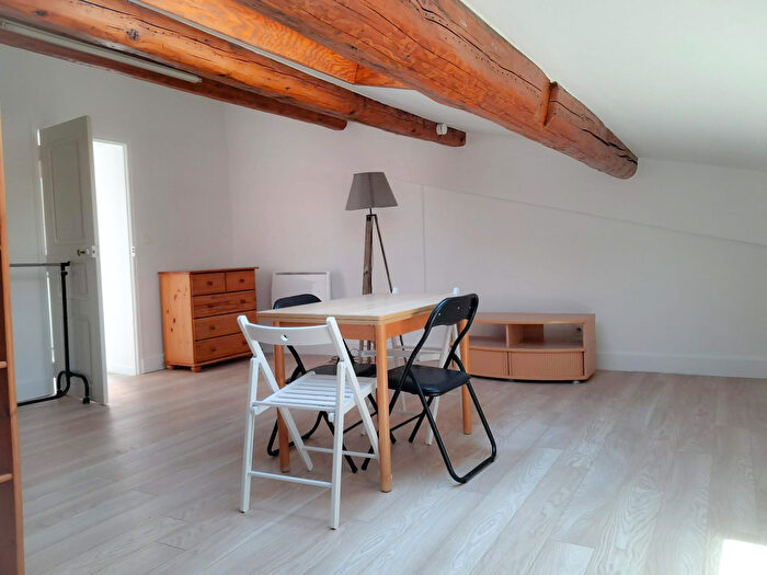 Appartement 1 pièce à louer à Nîmes, Carmes