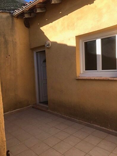 Milhaud - Appartement 3 pièces à louer