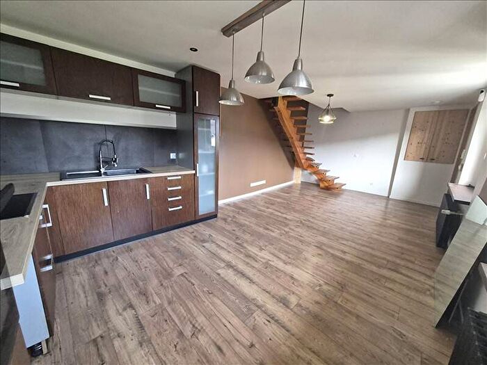 Maison à louer - Perrignier - 3 pièces - 2 chambres