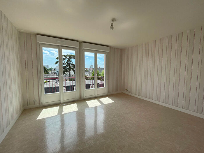 Appartement à louer - Laval, Hilard - 3 pièces - 2 chambres