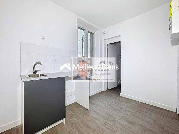Neuilly Epoque, Villemomble : Appartement 1 pièce à louer
