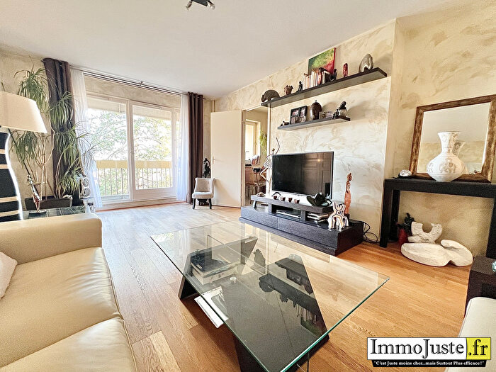 Appartement à vendre - Élancourt - 4 pièces - 3 chambres