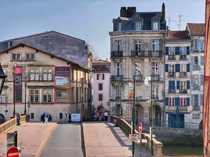 Appartement à vendre - BayonneBayonaBaiona, Centre-ville, Hôtel de Ville - 3 pièces - 2 chambres