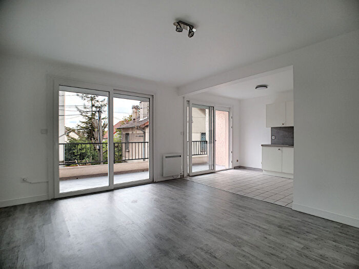 Appartement à louer - Saint-Leu-la-Forêt, Centre-ville - 1 pièce