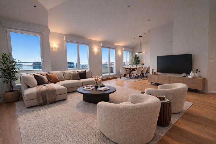 Appartement à louer - Brotteaux, Lyon ème arrondissement - 5 pièces - 3 chambres