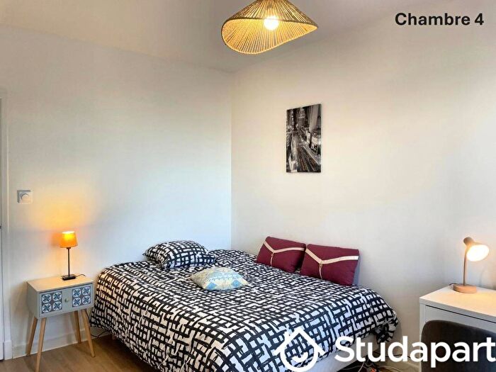 Appartement à louer - Falcou Fenassiers, Colomiers - 1 pièce - 4 chambres