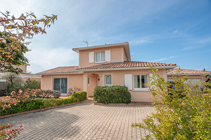Maison 7 pièces à vendre à Saint-Médard-en-Jalles, Corbiac, Gajac, Magudas