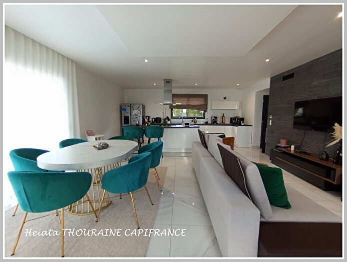 Maison à vendre - Lusignan - 5 pièces - 3 chambres