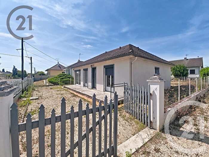Saint-Just-Sauvage : Maison 3 pièces à vendre