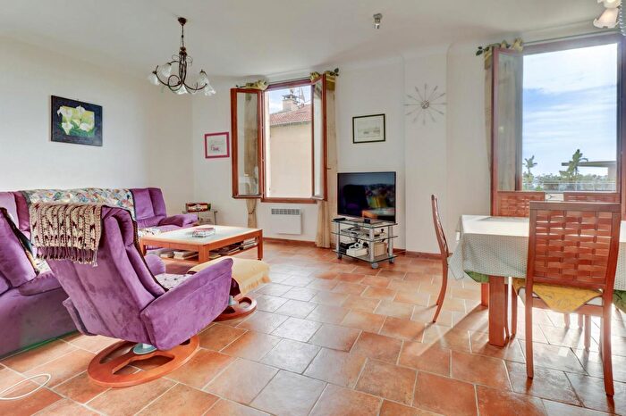 Appartement à vendre - Beausoleil, Centre-ville, Carnier - 3 pièces - 2 chambres