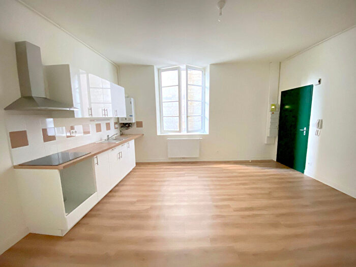 Appartement à louer - Périgueux, Centre-ville, La Gare, Saint-Martin - 2 pièces - 1 chambre