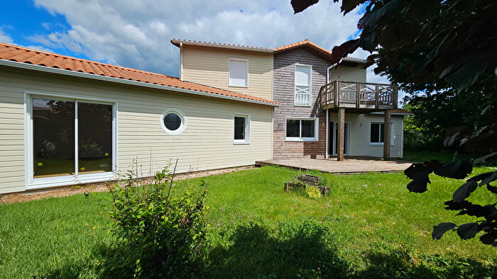 Maison 7 pièces à Saint-Philbert-de-Grand-Lieu, à vendre