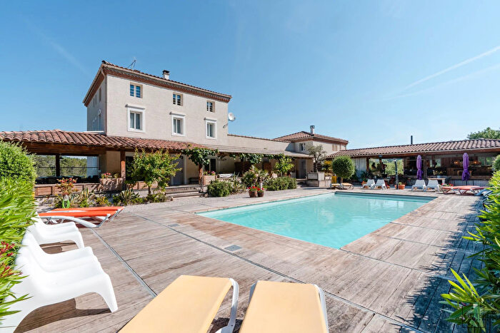 Maison à vendre - Villesèque-des-Corbières - 12 pièces - 9 chambres