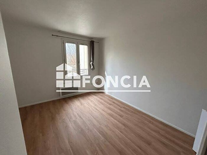 Appartement à louer - Centre Ville Nord, Bussy-Saint-Georges - 1 pièce