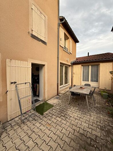 Maison à louer - Issoire, Centre-ville, Barrière - 4 pièces - 3 chambres