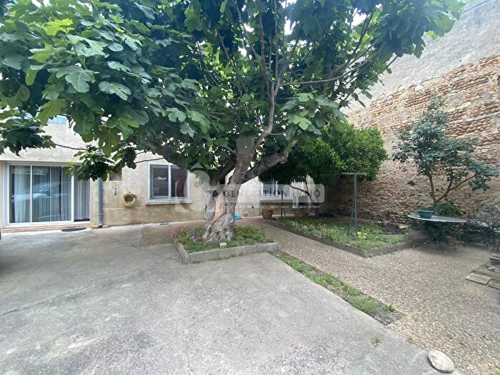 Maisons à vendre et appartements à louer - 1