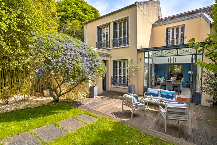 Maison 10 pièces à Suresnes, Centre-ville, à vendre