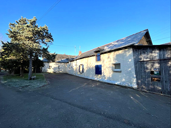 Maison à louer - La Chapelle-des-Fougeretz - 4 pièces - 3 chambres
