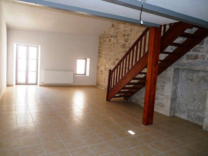Appartement à louer - Beaucaire, Centre-ville - 4 pièces - 3 chambres
