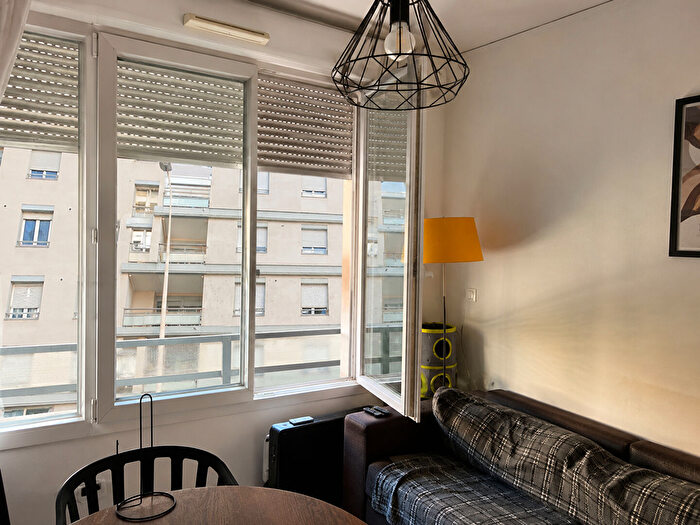 Appartement 2 pièces à vendre à Villeurbanne, Ferrandière, Maisons Neuves