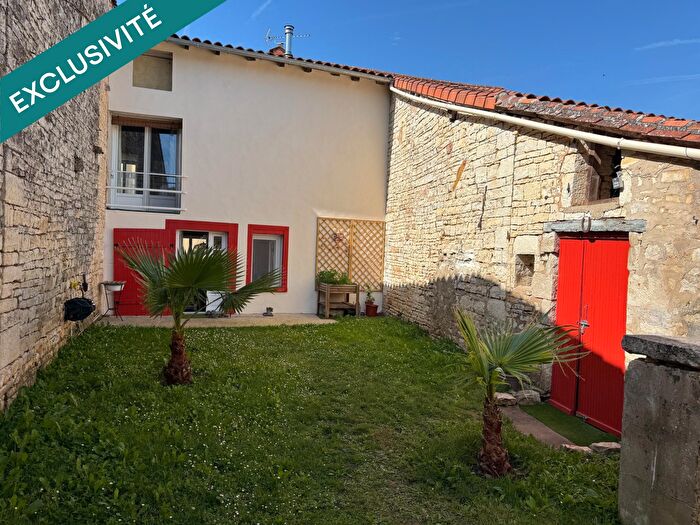Mansle : Maison 3 pièces à vendre