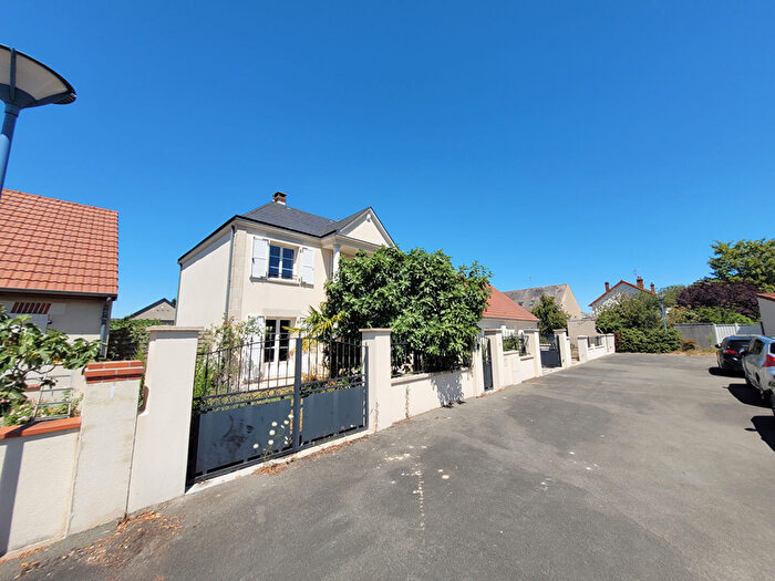 Fleury-les-Aubrais, Gare, Bannier, Bustière, Dessaux : Maison 5 pièces à vendre