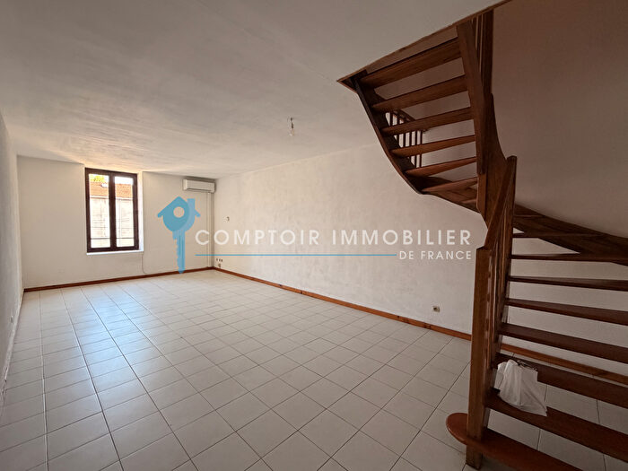 Appartement 3 pièces à Châteaurenard, Centre-ville, à louer