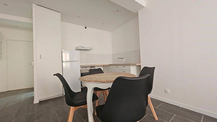 Appartement à louer - Monclar-de-Quercy - 3 pièces - 2 chambres