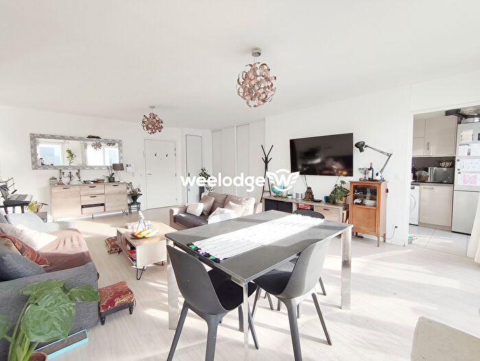 Appartement à vendre - Bagnolet - 6 pièces - 4 chambres